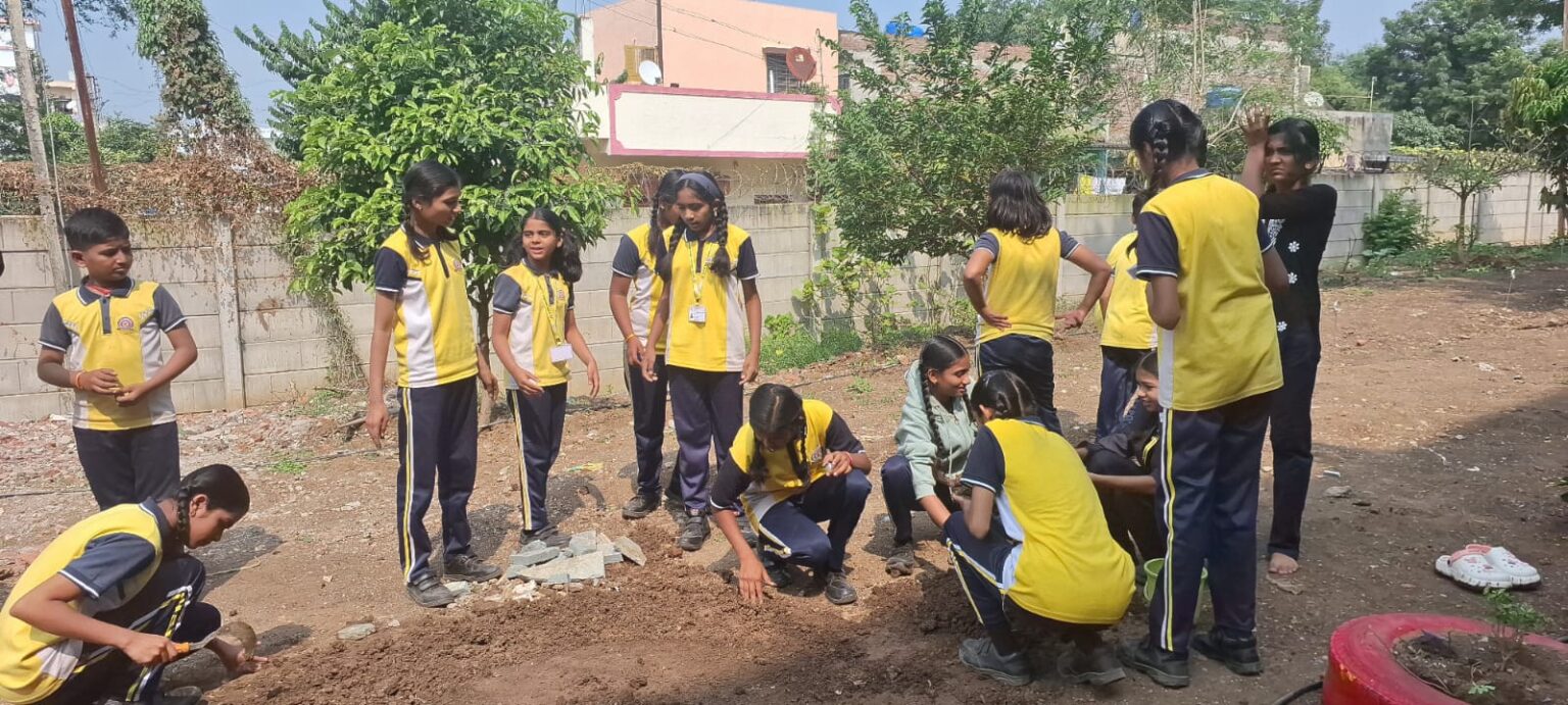 House wise Mud Fort Making Competition – Horizon Academy, Niphad